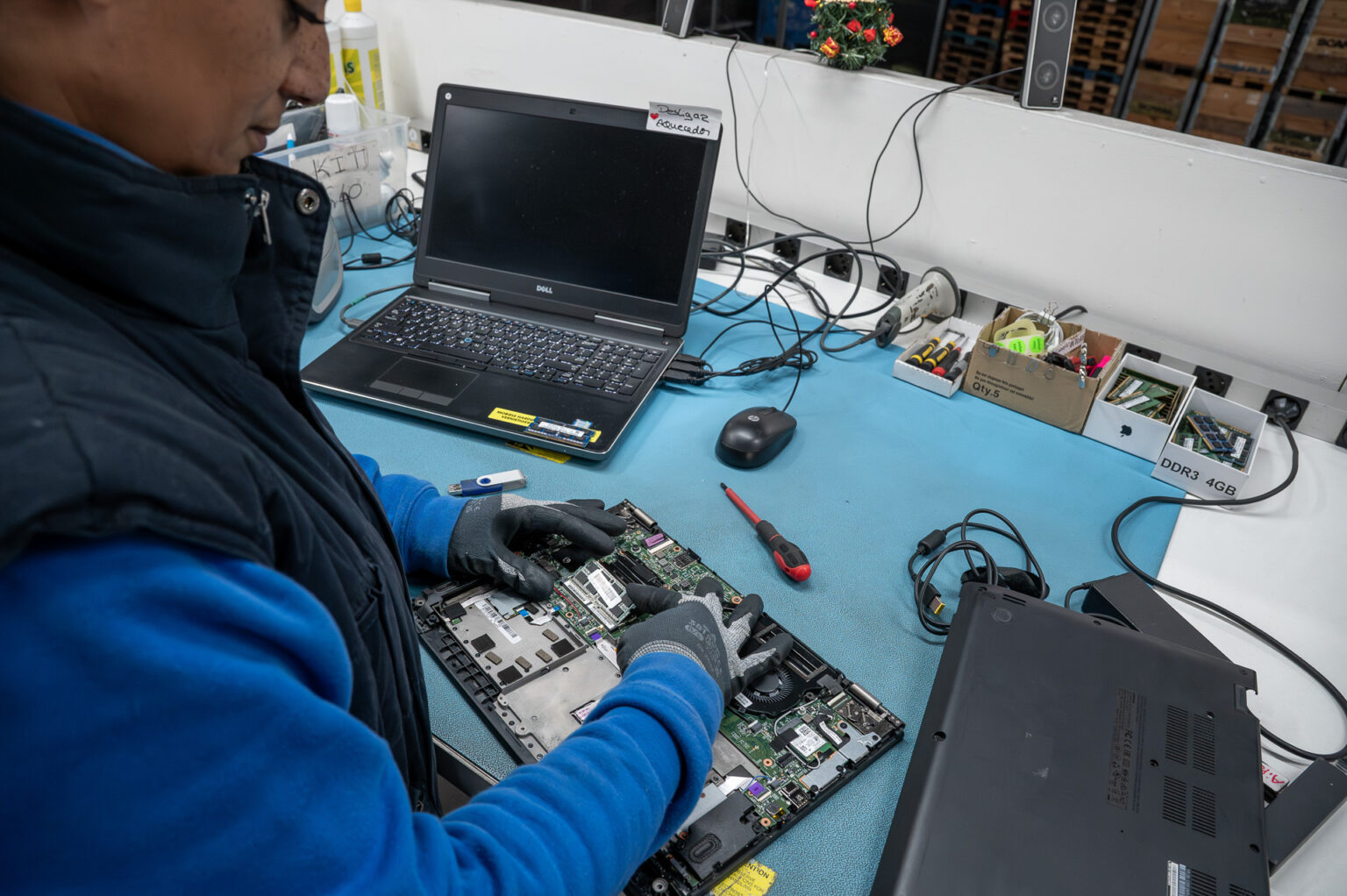 Environmental pollutants in old computers and computer waste - IT Recycling